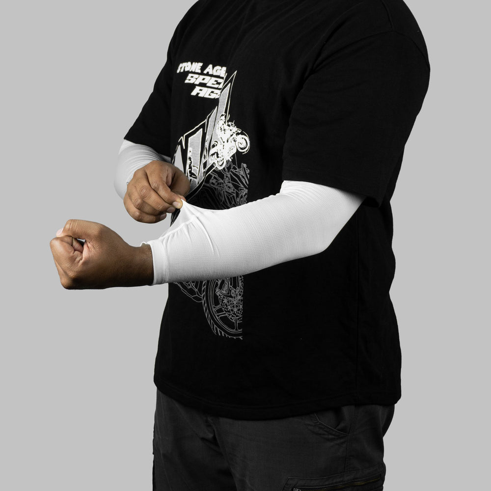 Basics Arm Sleeves - Bianco | Sun Protected and Quick-dry Sleeves by Tiivra