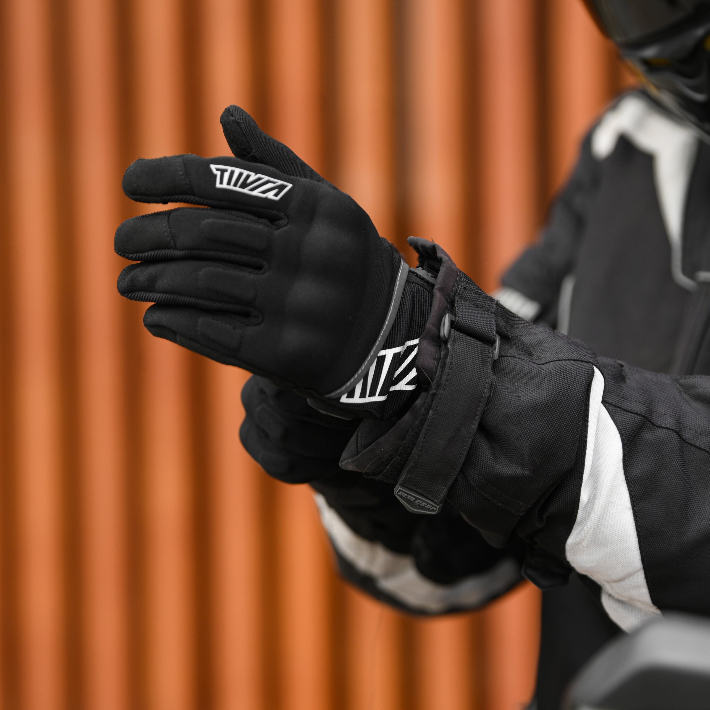 Tiivra | India's Lightest Performance Helmet | Composite Fiber Helmet